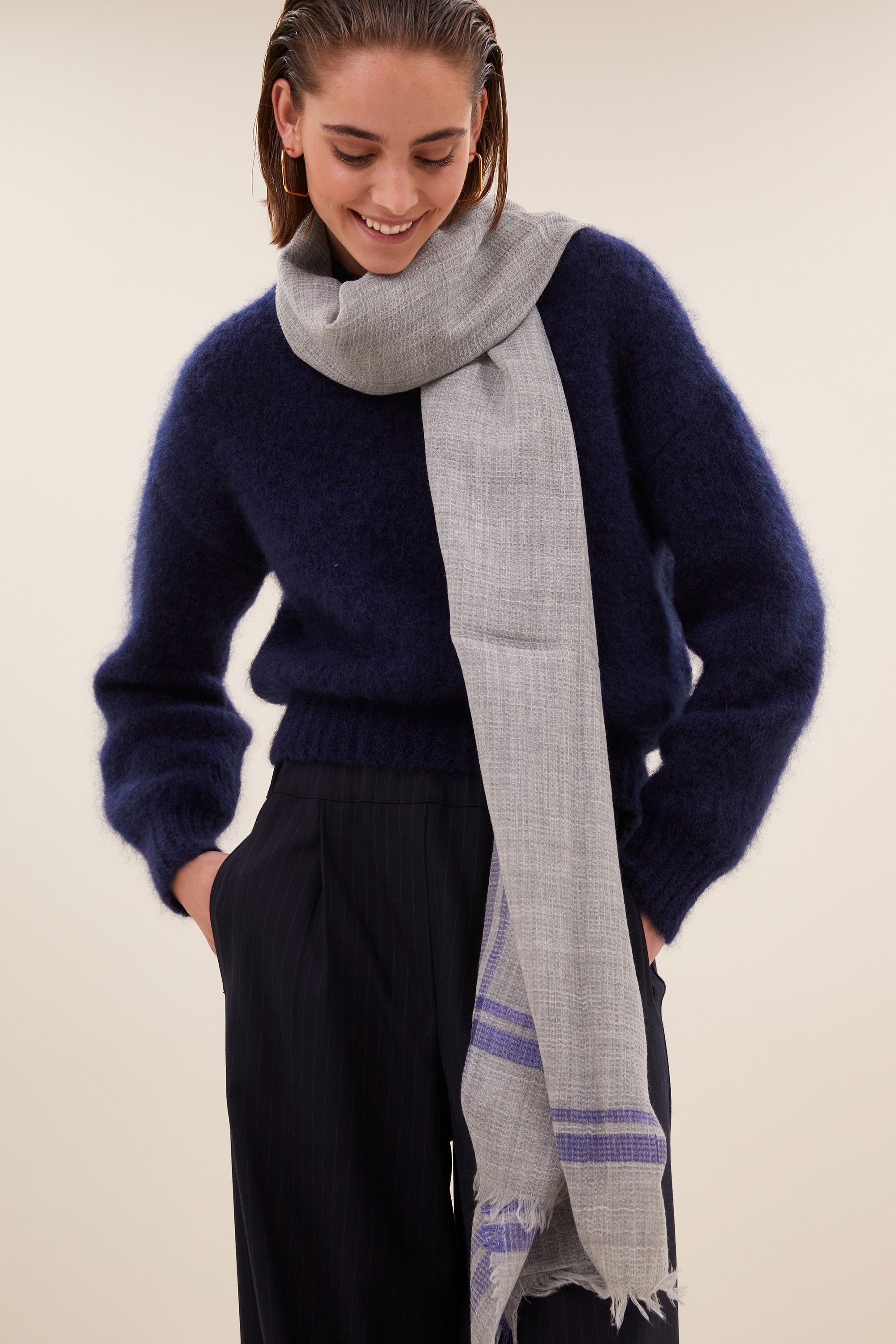 sira scarf-stone grey